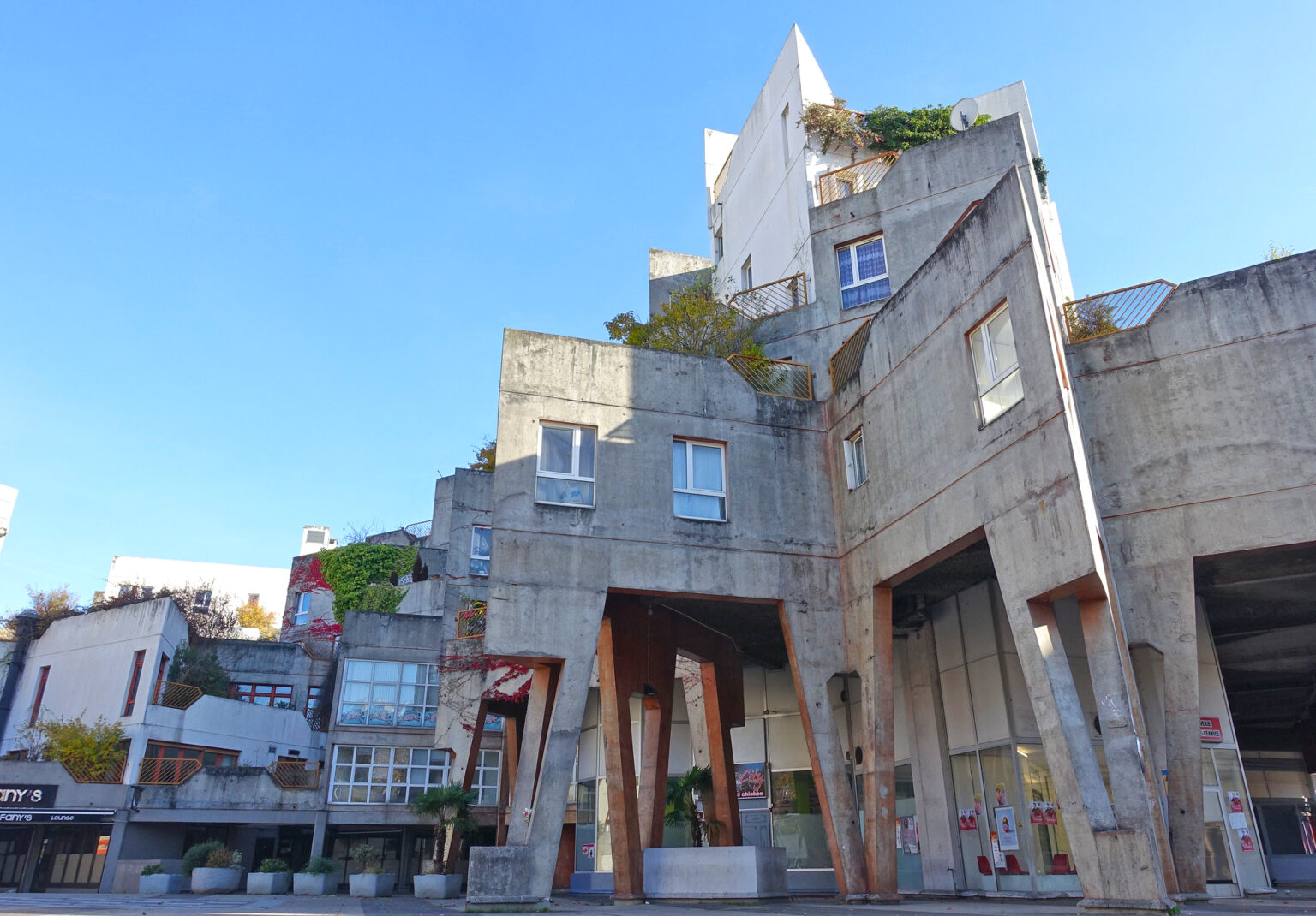 Concrete Elegance: Where to Find Brutalist Architecture in Paris