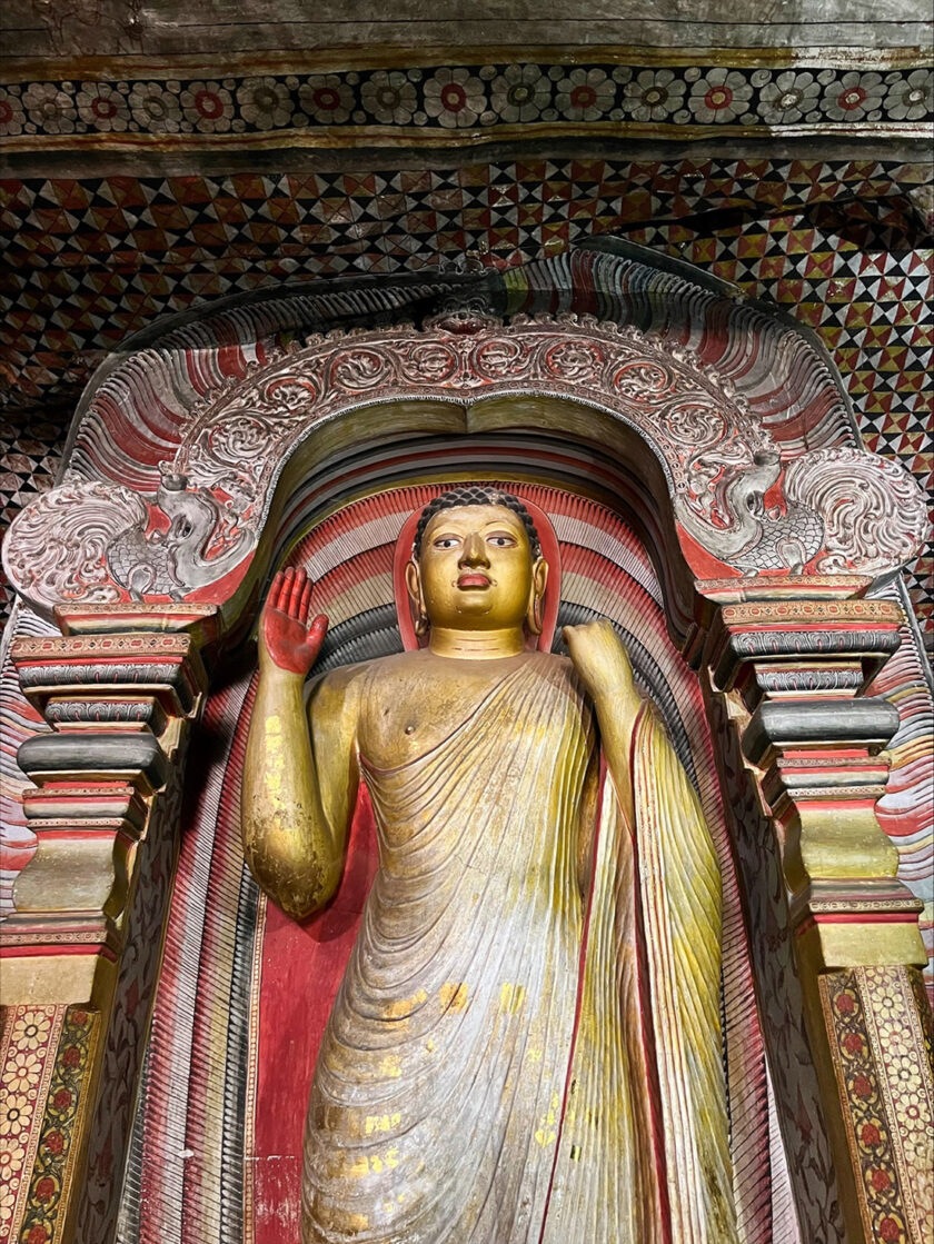 Dambulla Cave Temple: Ancient Buddha Statues in Sri Lanka