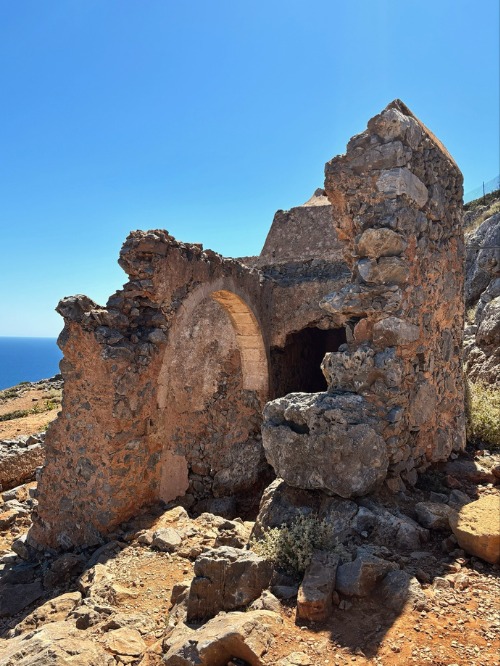 Hike From Gouverneto Monastery to Arkoudospilio Cave & Katholiko Bay in ...